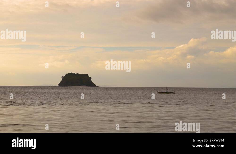 Quiet ocean Stock Videos & Footage - HD and 4K Video Clips - Alamy