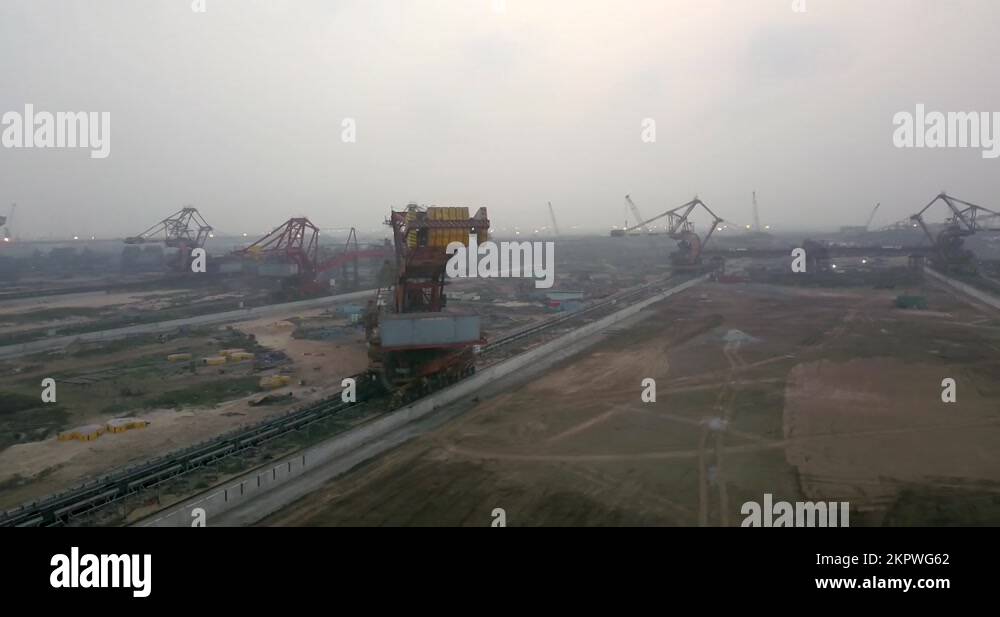 Coal handling Stock Videos & Footage - HD and 4K Video Clips - Alamy