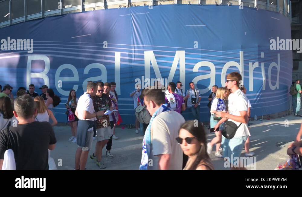 Real Madrid fans gather outside the Santiago Bernabeu stadium before ...