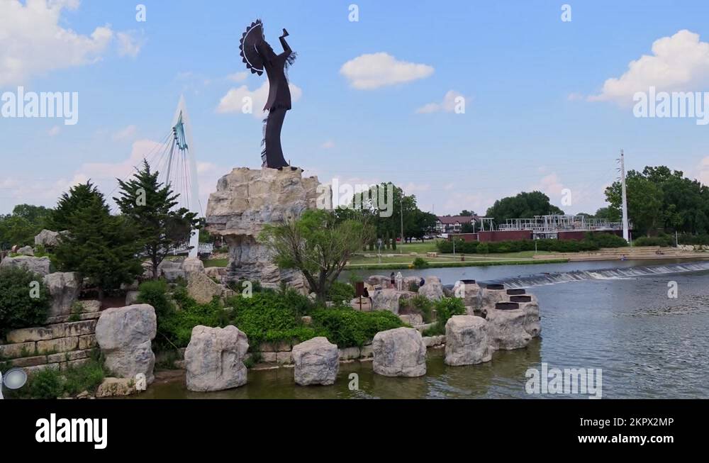 Indian chief statue Stock Videos & Footage - HD and 4K Video Clips - Alamy