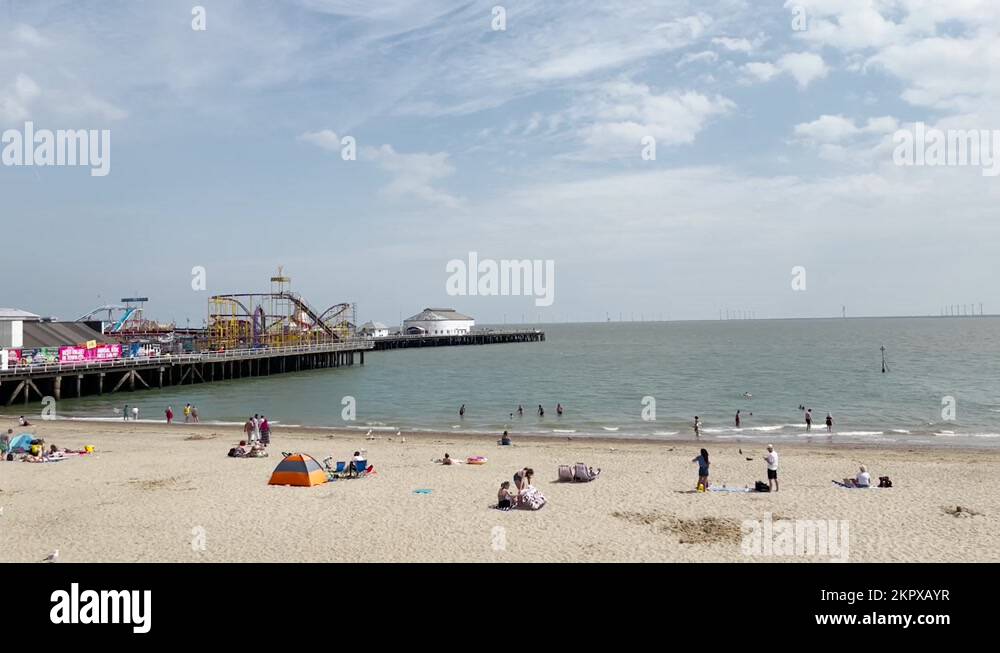 Clacton on sea Stock Videos & Footage - HD and 4K Video Clips - Alamy