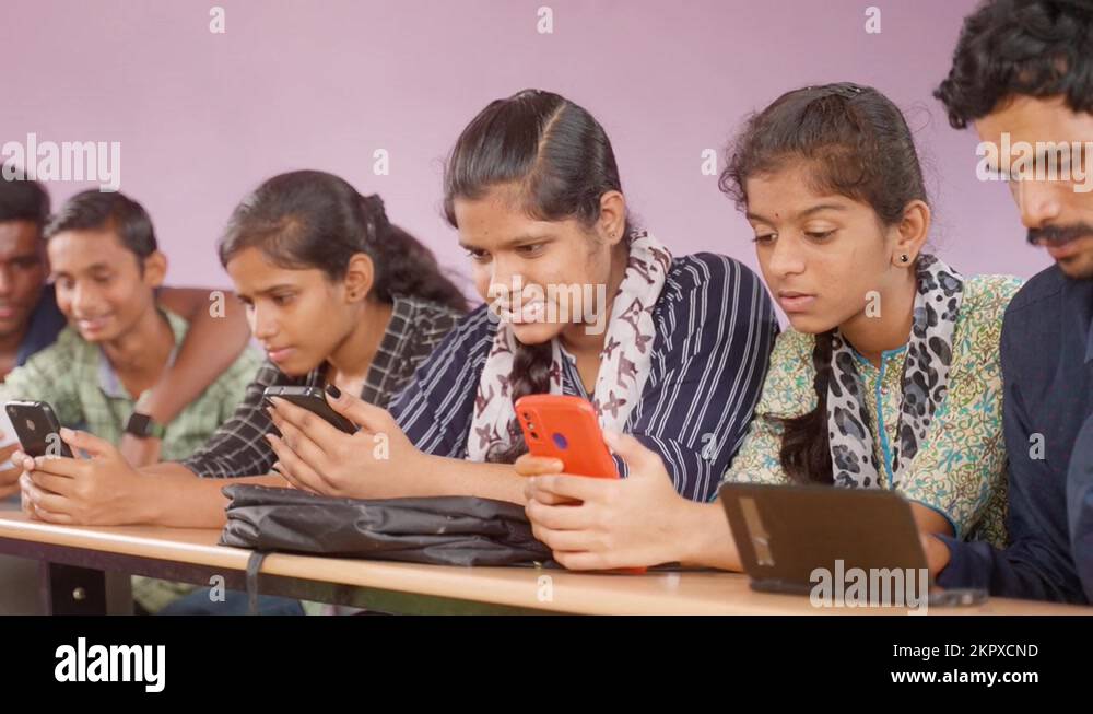 Wireless classroom Stock Videos & Footage - HD and 4K Video Clips - Alamy