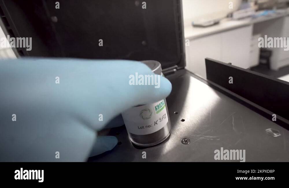 Geologist lab sample Stock Videos & Footage - HD and 4K Video Clips - Alamy