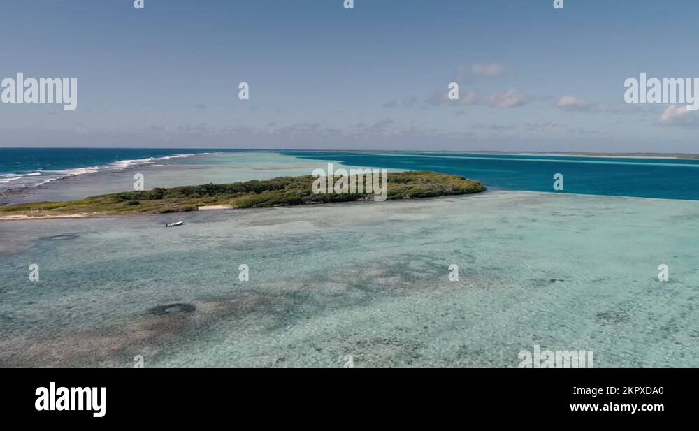Approach island Stock Videos & Footage - HD and 4K Video Clips - Alamy