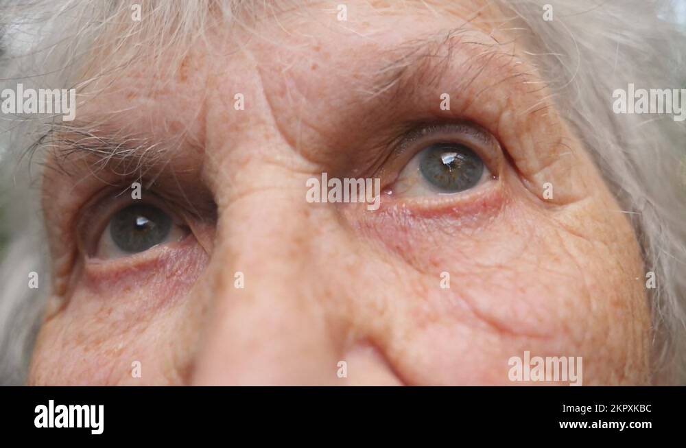 Wise Woman Wrinkle Stock Videos And Footage Hd And 4k Video Clips Alamy