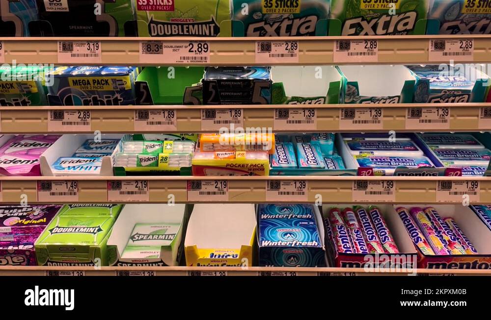 Supermarket checkout candy Stock Videos & Footage - HD and 4K Video ...