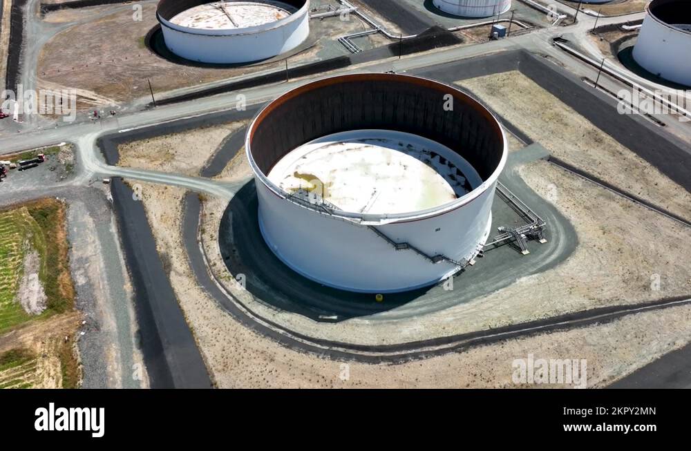 Oil refinery storage tank Stock Videos & Footage - HD and 4K Video ...