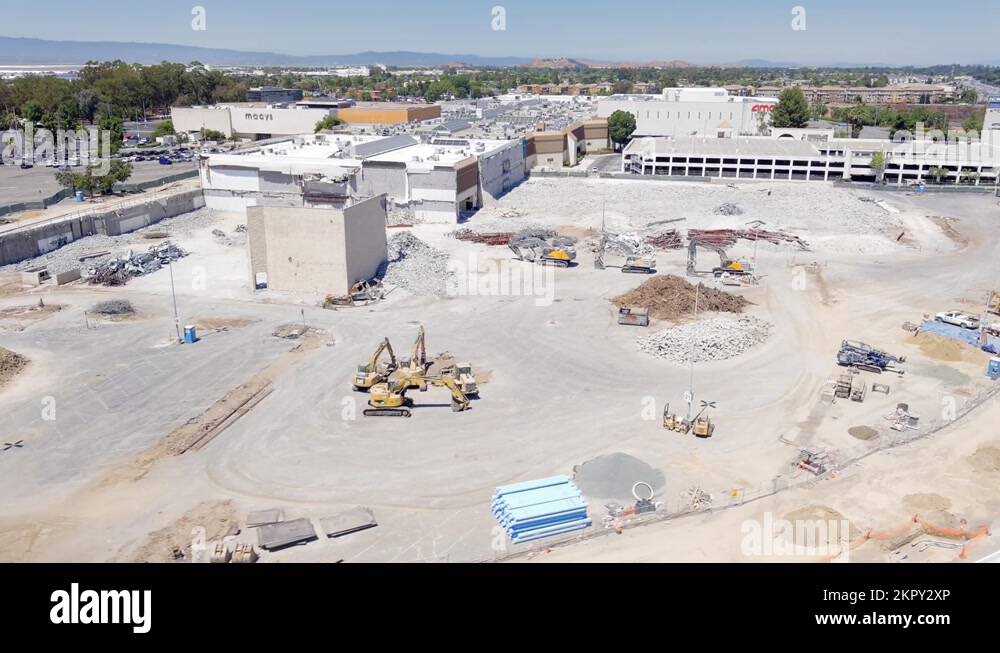 New shopping mall under construction Stock Videos & Footage - HD and 4K ...