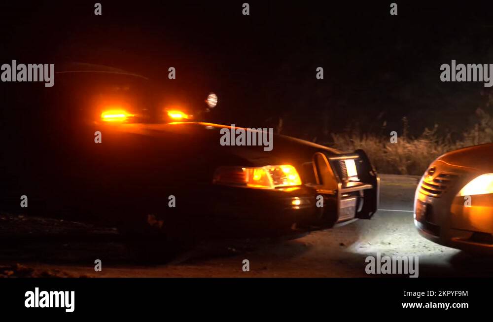 Police pulling over car Stock Videos & Footage - HD and 4K Video Clips ...