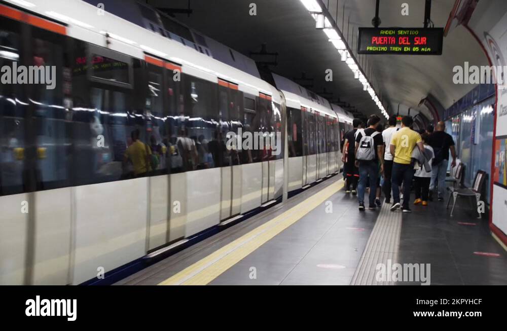 Sol station madrid Stock Videos & Footage - HD and 4K Video Clips - Alamy