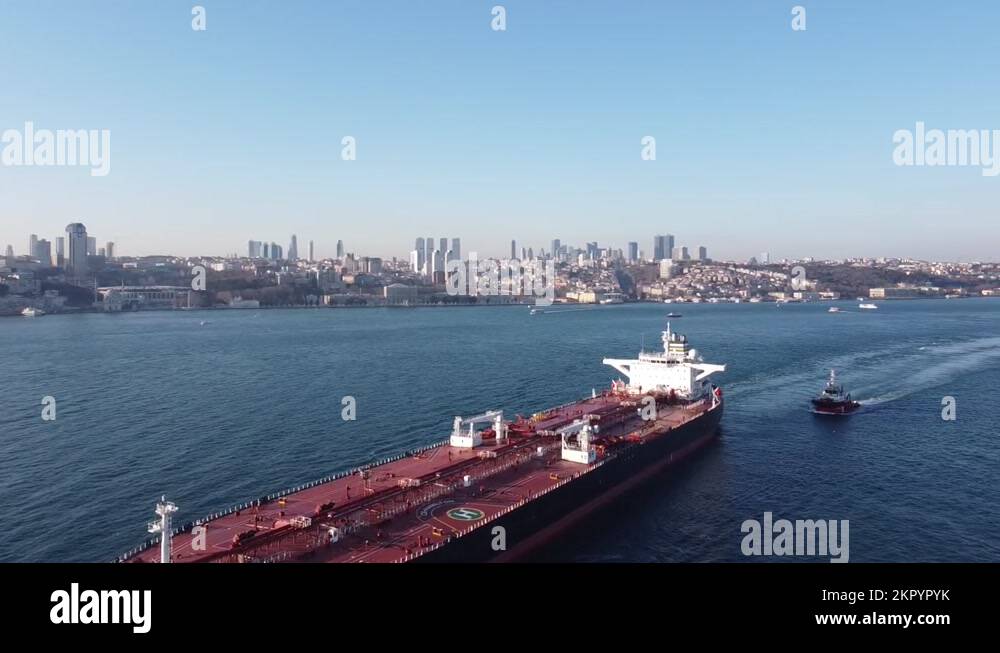 Mega tanker Stock Videos & Footage - HD and 4K Video Clips - Alamy