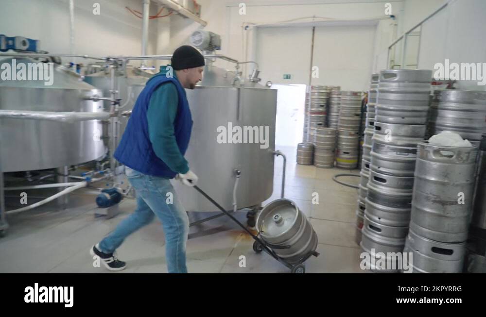 Packing barrels Stock Videos & Footage - HD and 4K Video Clips - Alamy