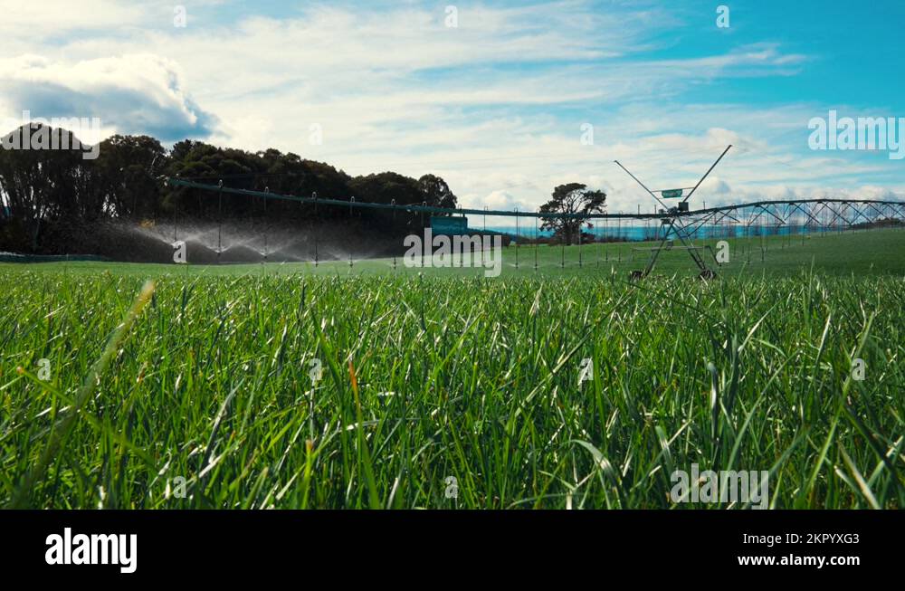 Circle crop irrigation Stock Videos & Footage - HD and 4K Video Clips ...