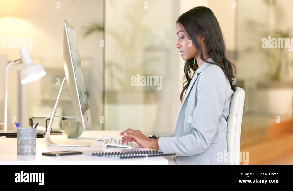 Reading and typing Stock Videos & Footage - HD and 4K Video Clips - Alamy