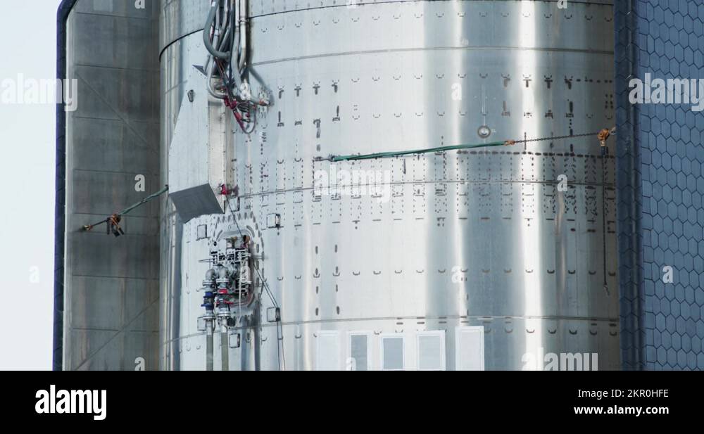 Crew launch vehicle Stock Videos & Footage - HD and 4K Video Clips - Alamy