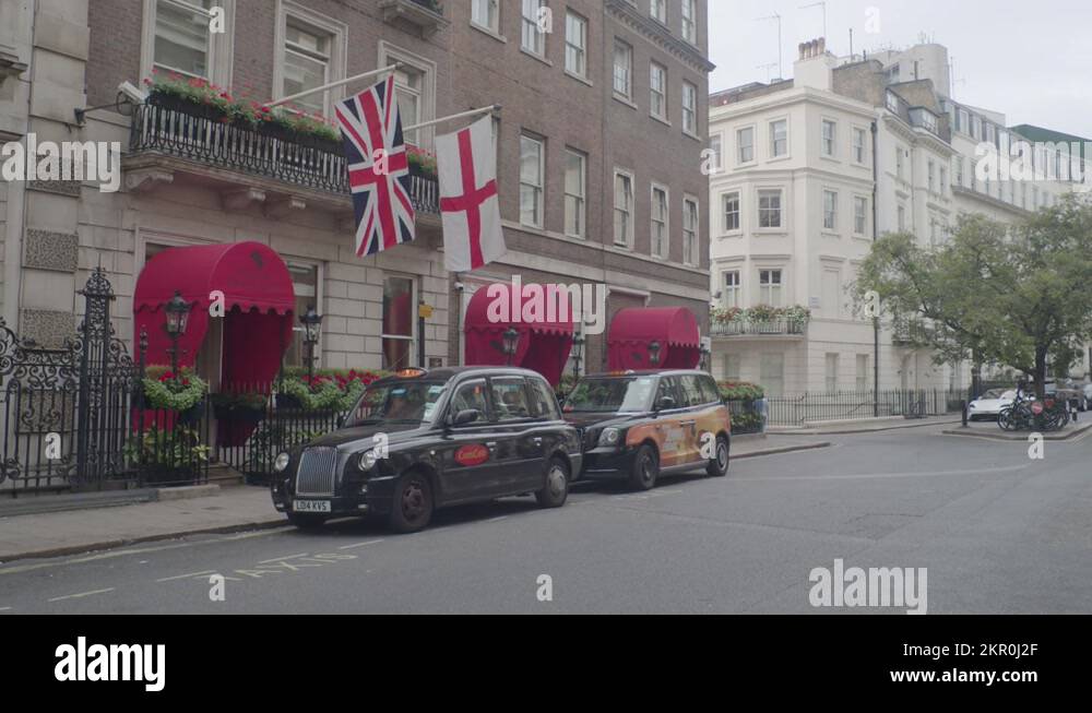 Building taxi flags street Stock Videos & Footage - HD and 4K Video ...