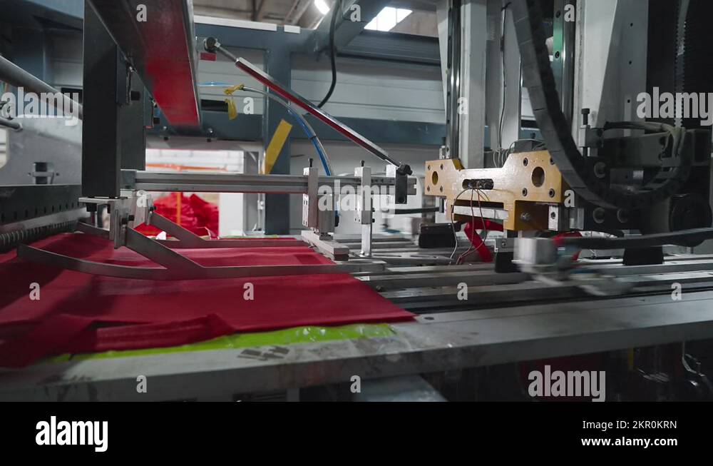 Mechanism Of Equipment Puts Sustainable Fabric Under Press To ...