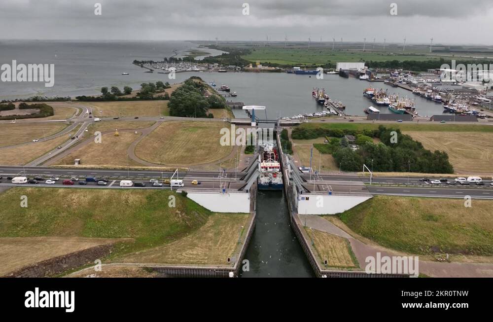 Lower ship locks Stock Videos & Footage - HD and 4K Video Clips - Alamy