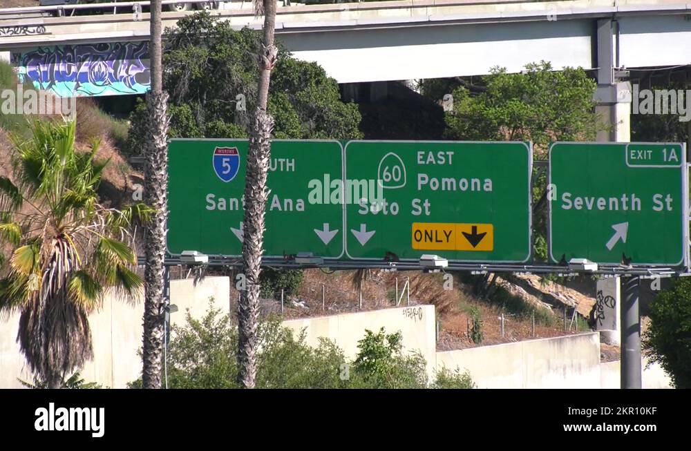 Interchange signs Stock Videos & Footage - HD and 4K Video Clips - Alamy