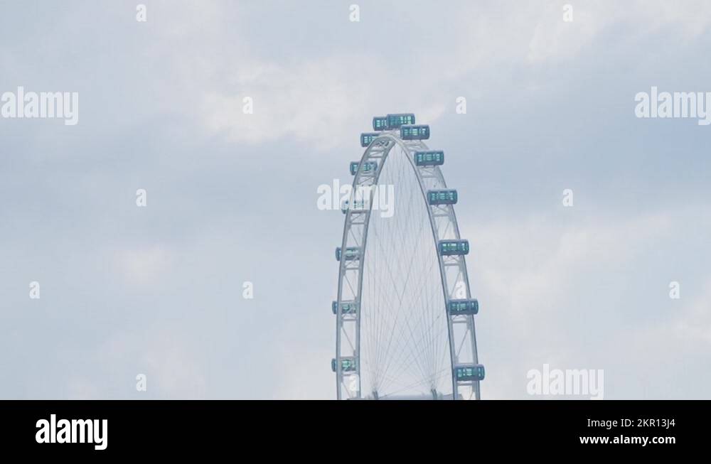 flyer giant wheel in Singapore Singapore Flyer observation wheel Stock ...