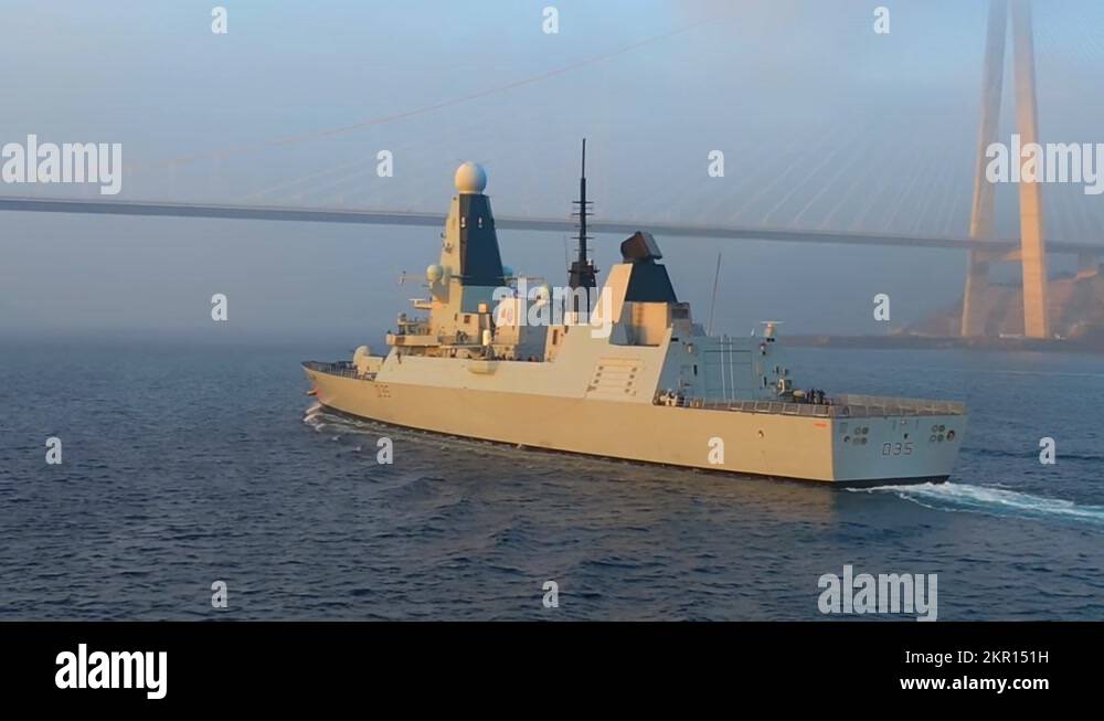 HMS Dragon, one of the Royal Navy's most modern air defence destroyer ...