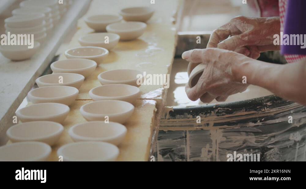 Clay coating Stock Videos & Footage - HD and 4K Video Clips - Alamy