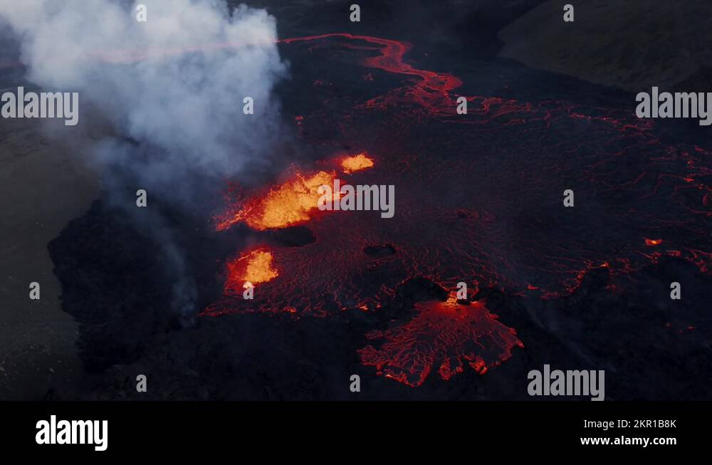 New Fissure Volcano in Fagradalsfjall Iceland during 2022 eruption ...