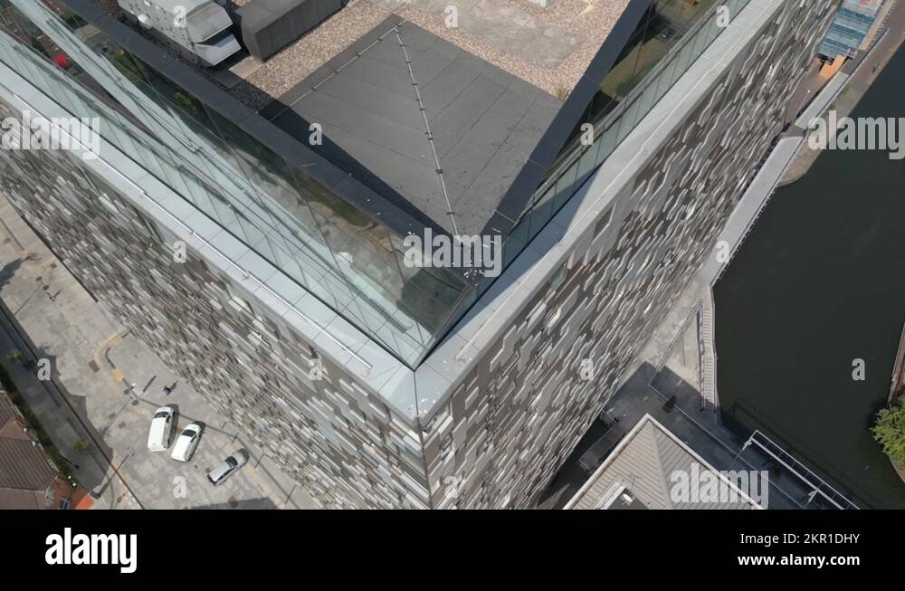 Office building cube Stock Videos & Footage - HD and 4K Video Clips - Alamy