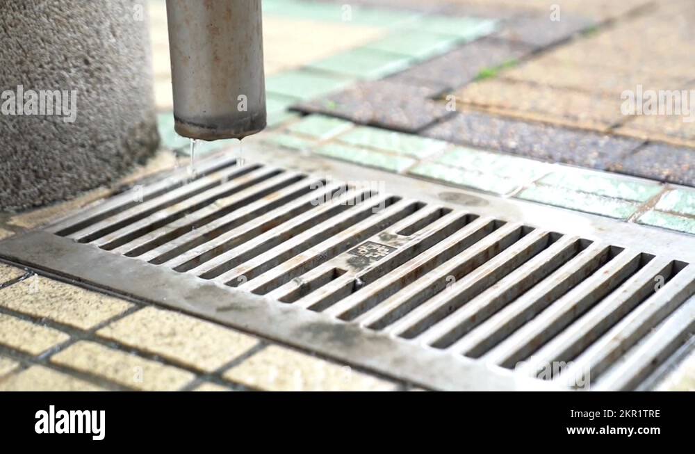 Pipeline manhole Stock Videos & Footage - HD and 4K Video Clips - Alamy