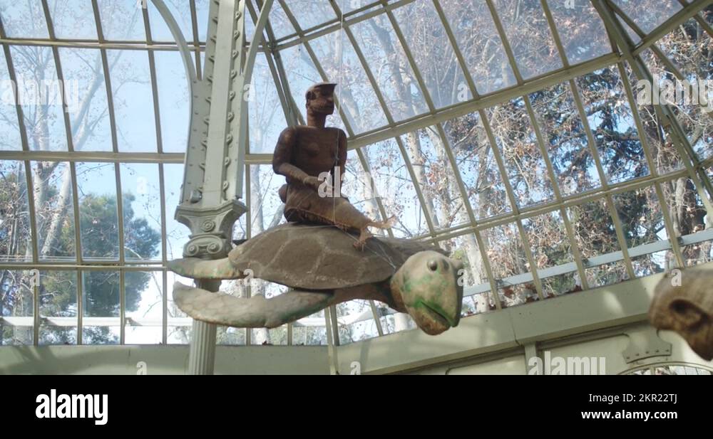 Famous turtle statue Stock Videos & Footage - HD and 4K Video Clips - Alamy