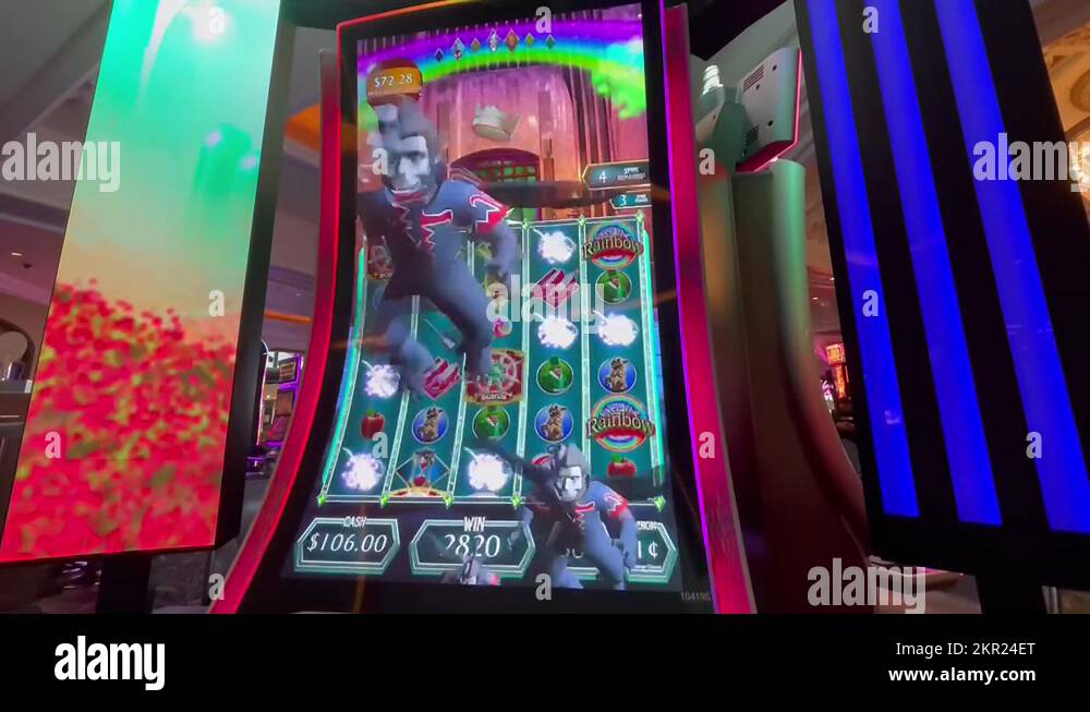 Wizard oz characters Stock Videos & Footage - HD and 4K Video Clips - Alamy