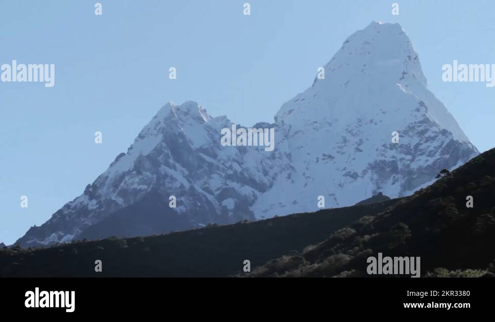 Ama dablam view Stock Videos & Footage - HD and 4K Video Clips - Alamy