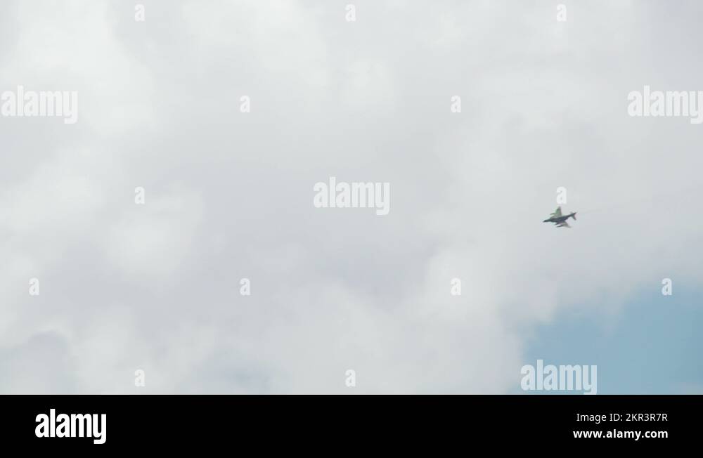 F 4 phantom jet Stock Videos & Footage - HD and 4K Video Clips - Alamy