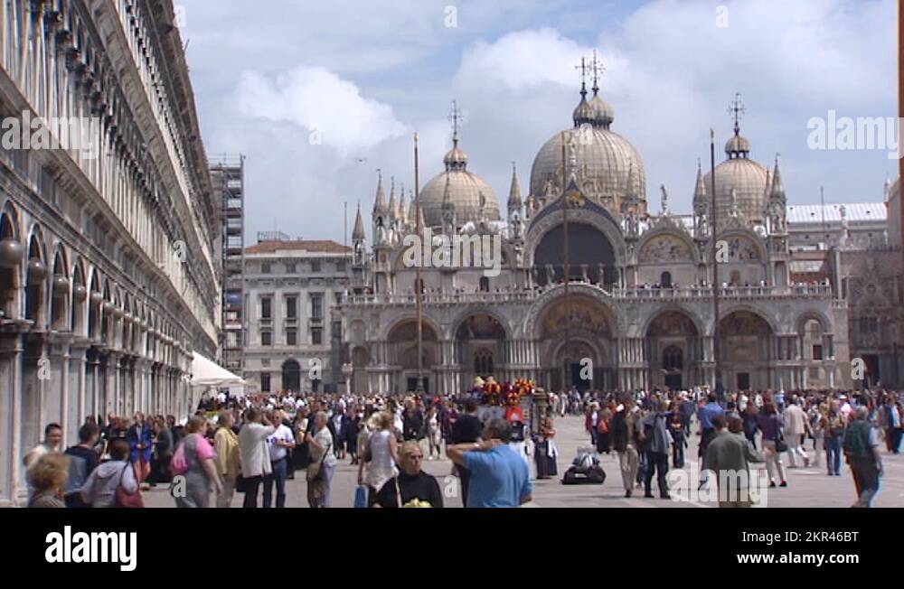 Tourist crowd Stock Videos & Footage - HD and 4K Video Clips - Alamy