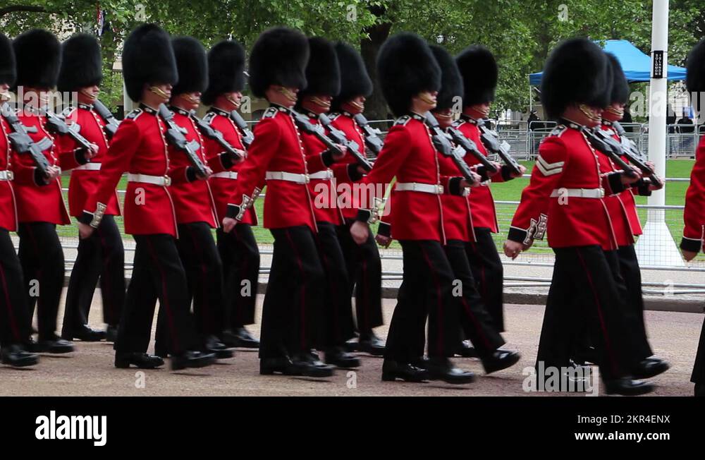 Welsh guard uniform Stock Videos & Footage - HD and 4K Video Clips - Alamy