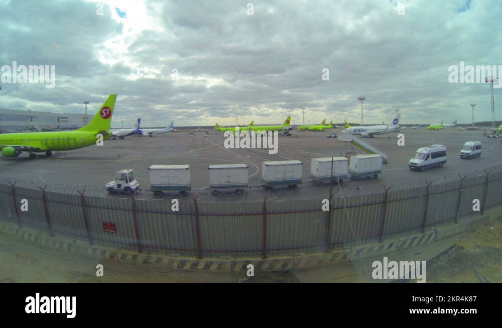 Airfield airplane arrival depart Stock Videos & Footage - HD and 4K ...