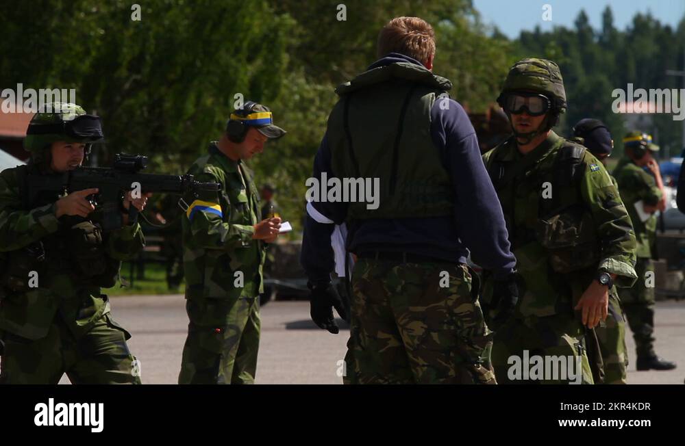 Military training Stock Videos & Footage - HD and 4K Video Clips - Alamy