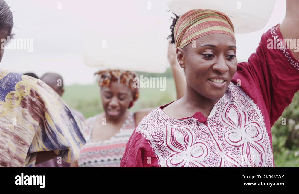 Travel containers Stock Videos & Footage - HD and 4K Video Clips - Alamy