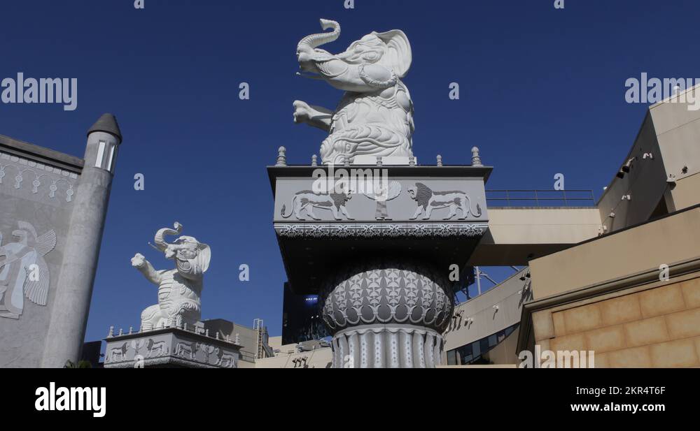 Ultra HD 4K Babylon Scene, Pillars Elephant Sculptures, Shopping Center ...