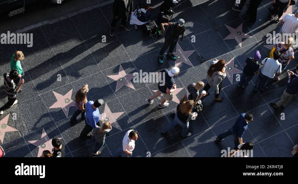 Ultra HD 4K Street Performers, Dancing on Hollywood Stars, Walk of Fame ...