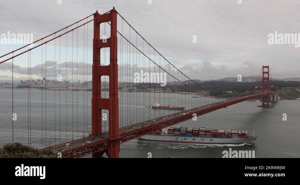 Ultra HD 4K Containers Freight Ship San Francisco Skyline, Golden Gate ...