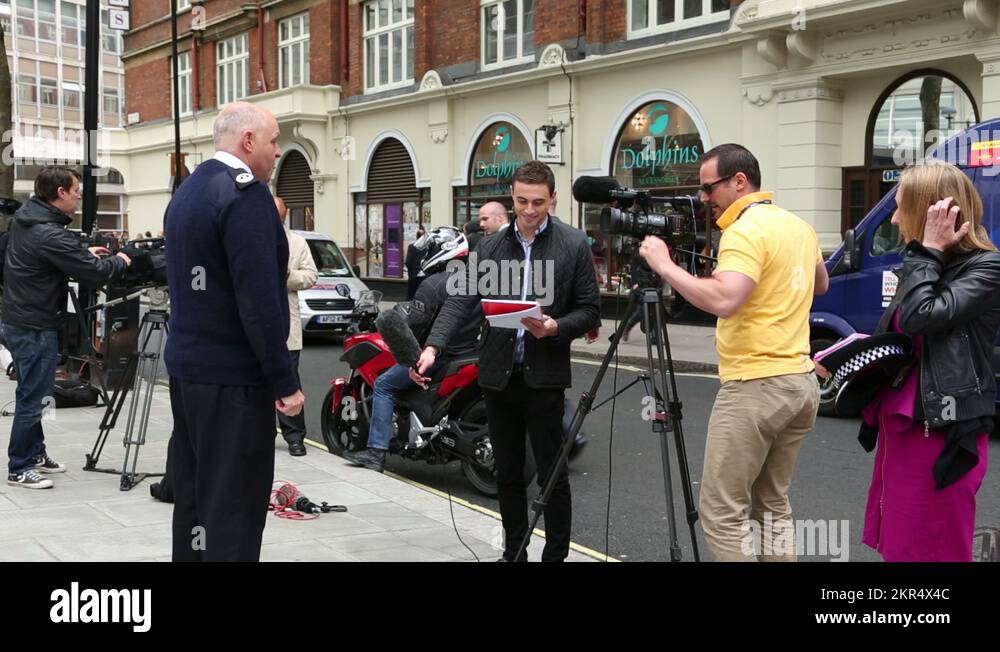 Metropolitan police service men Stock Videos & Footage - HD and 4K ...