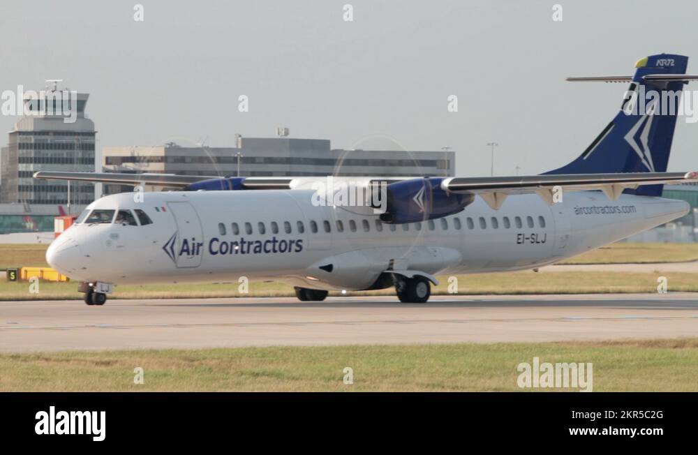 Atr 72 plane Stock Videos & Footage - HD and 4K Video Clips - Alamy