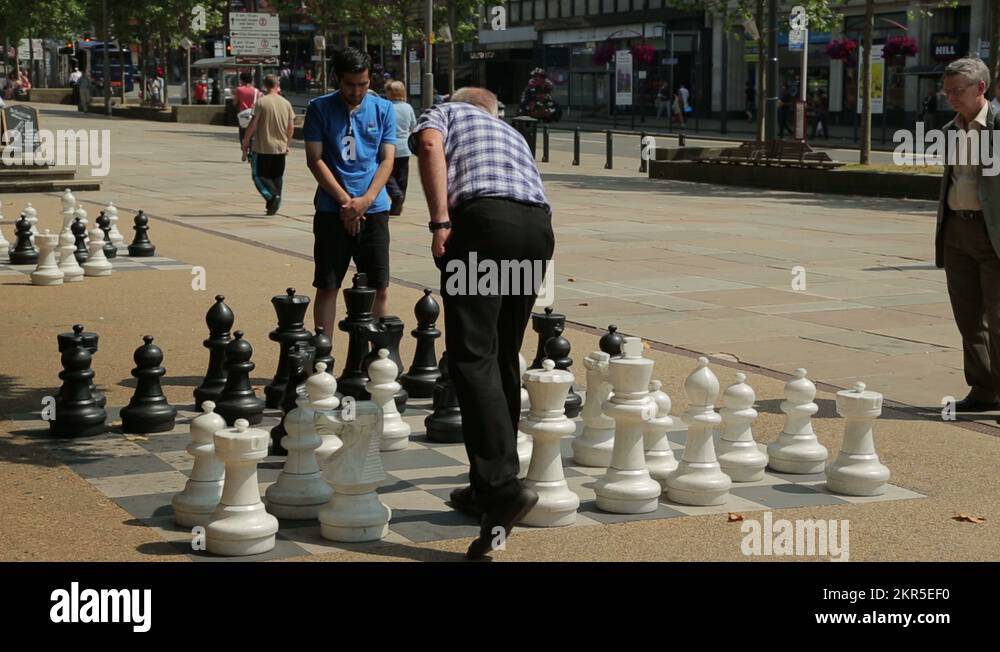 Chess centre Stock Videos & Footage - HD and 4K Video Clips - Alamy