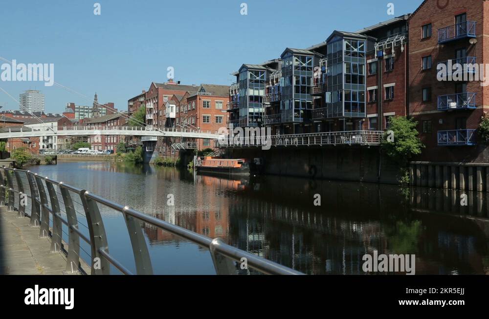 Centenary bridge Stock Videos & Footage - HD and 4K Video Clips - Alamy
