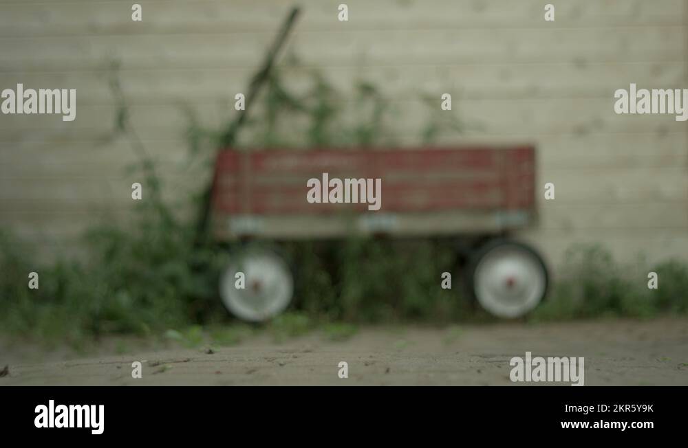 Old red wagon Stock Videos & Footage - HD and 4K Video Clips - Alamy