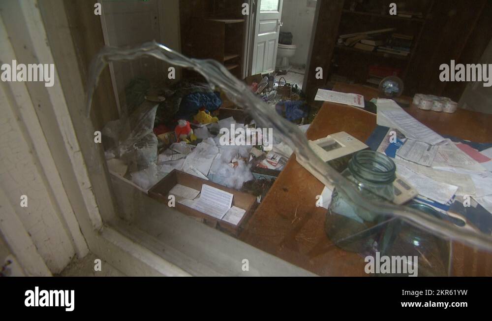 Full of garbage Stock Videos & Footage - HD and 4K Video Clips - Alamy