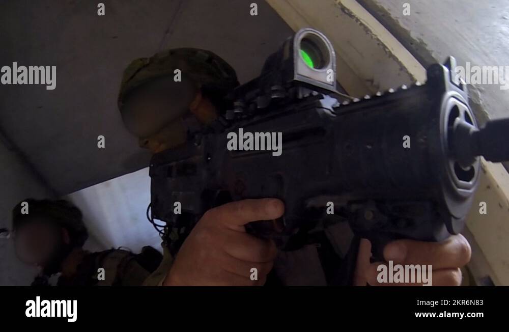 Army Special Forces action tank attack battle building combat Stock ...