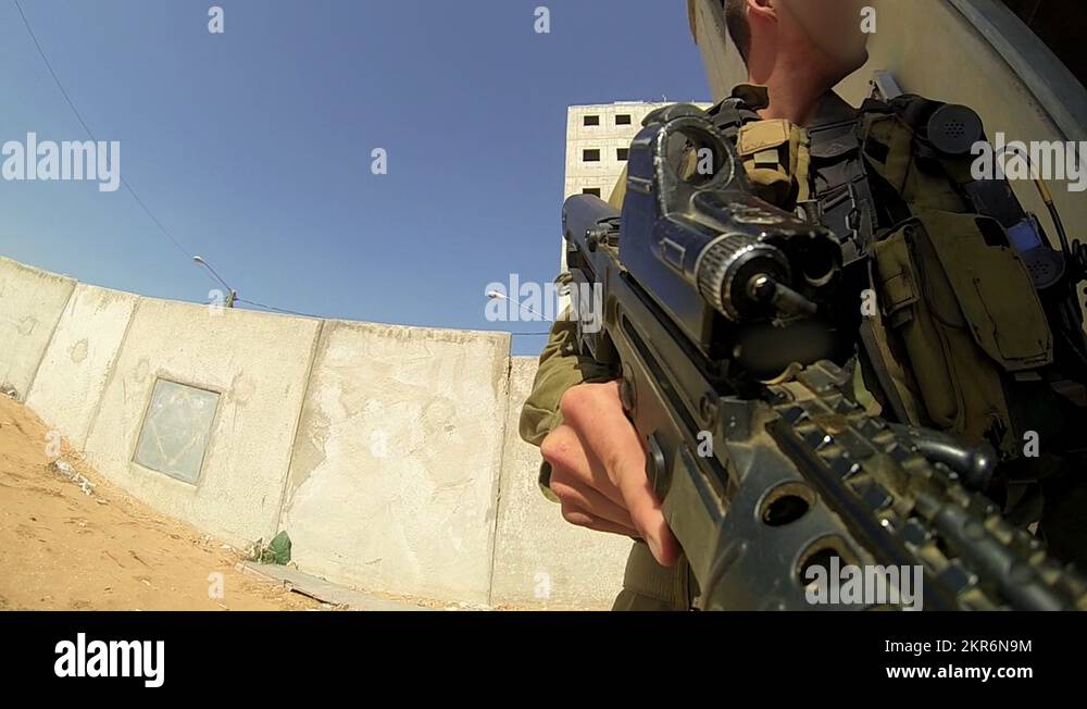 Army Special Forces action tank attack battle building combat Stock ...