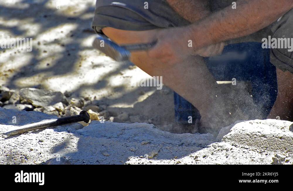 Construction worker hitting hammer Stock Videos & Footage - HD and 4K ...